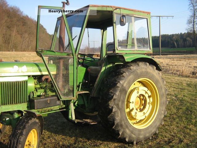John Deere 2130 L 1973 Agricultural Tractor Photo and Specs