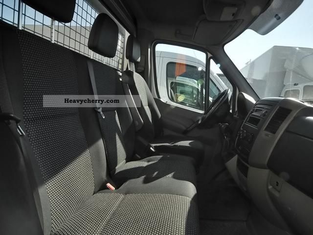 Mercedes Benz Sprinter CDI Pri K Stake Body Truck Photo And Specs